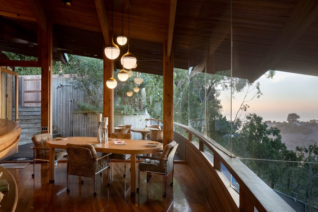 Inside La Jolla's Lotus House by Famed Architect Kendrick Kellogg